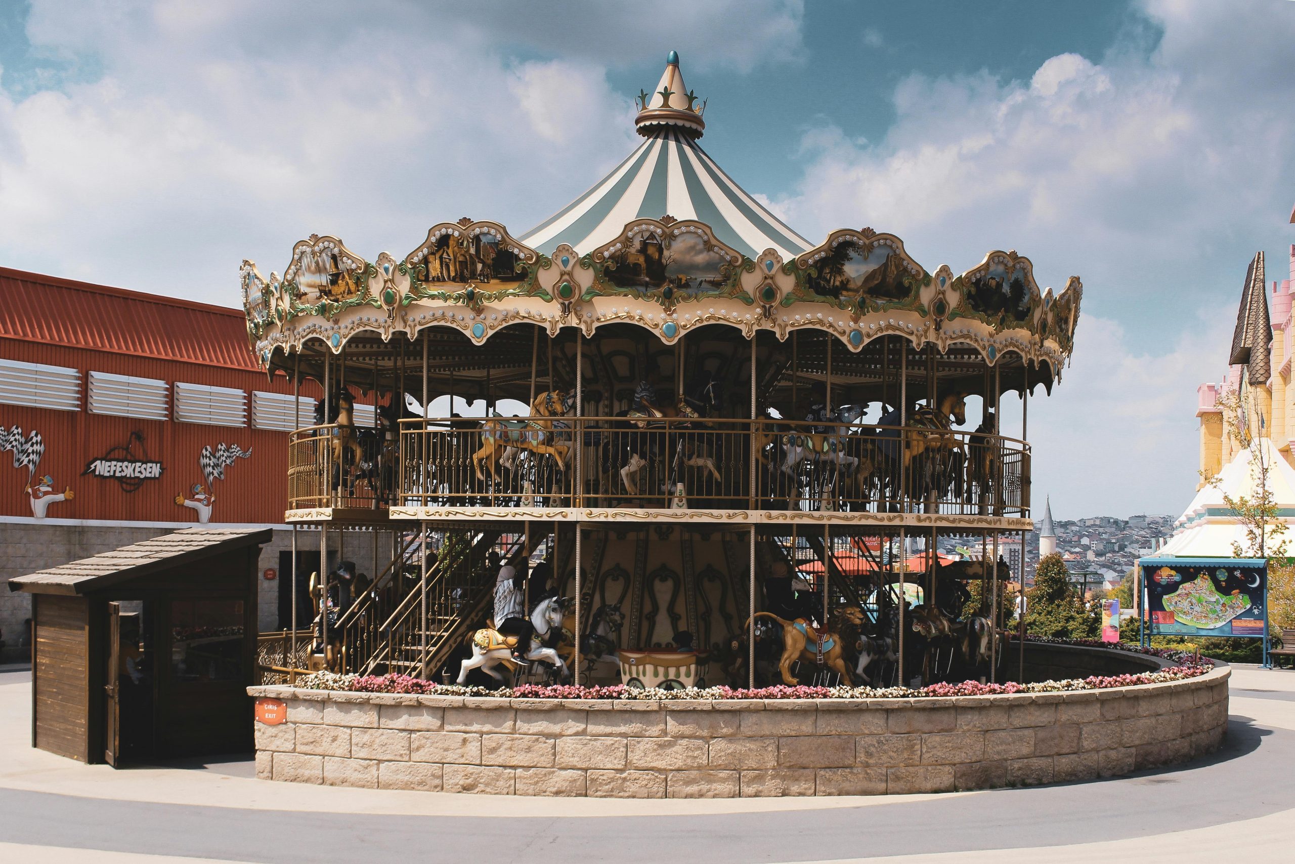 How to Use LinkedIn Carousels to Build Your Audience - B2B Writers ... How to Use LinkedIn Carousels to Build Your Audience - B2B Writers ...